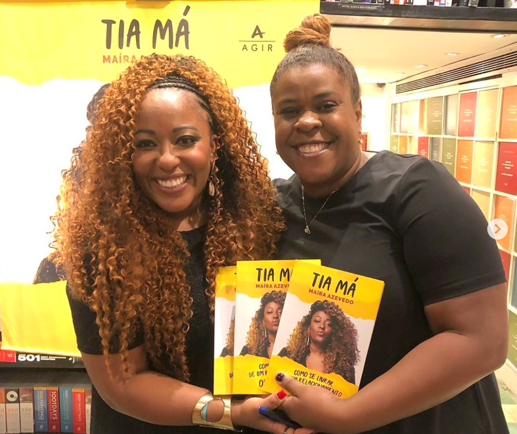 Tia Má lançou livro no Rio de Janeiro com presença de artistas - Anota ...