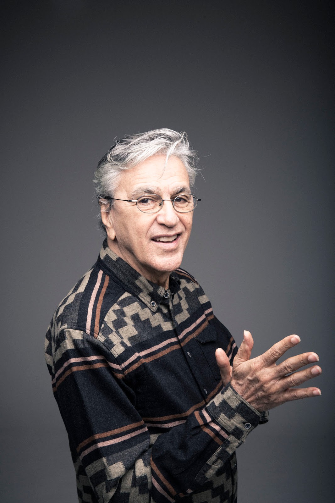 Caetano Veloso bate recorde de plays no Spotify - Anota Bahia