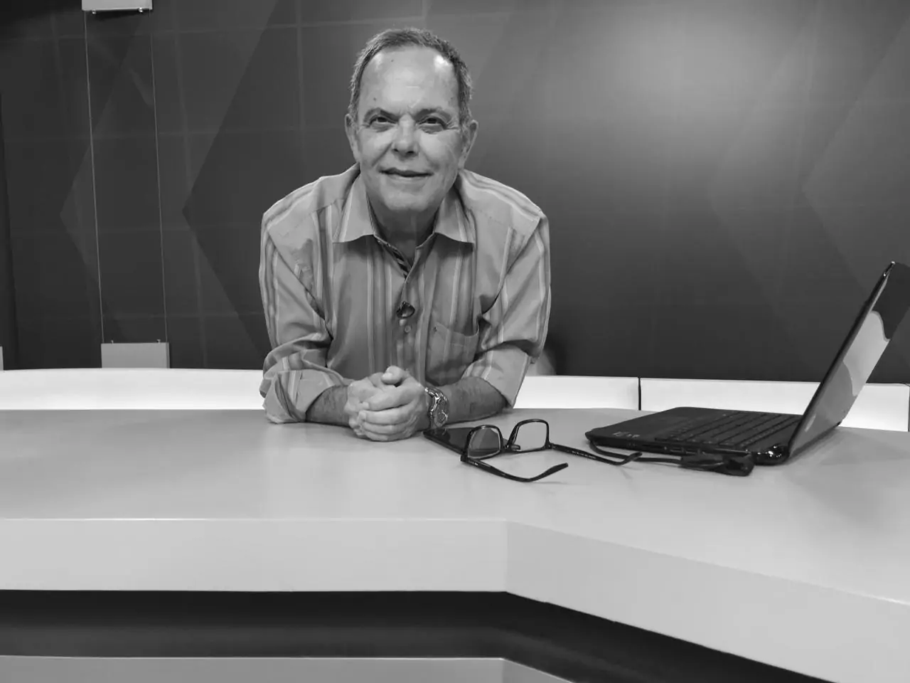 Luto! Morre o apresentador Fernando Vannucci, aos 69 anos - Anota Bahia