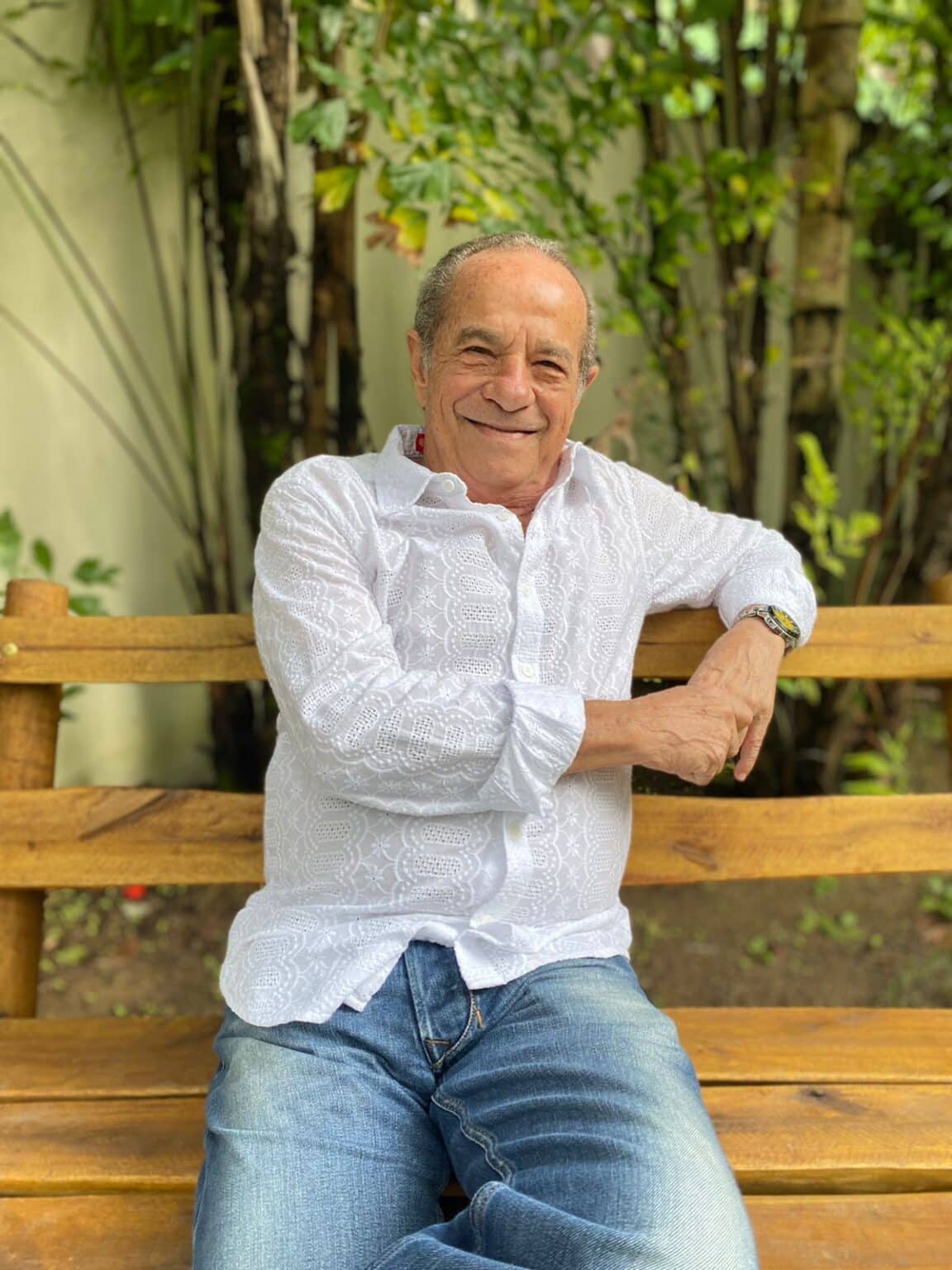 Charles Pereira promoverá noite de autógrafo em celebração ao livro ...