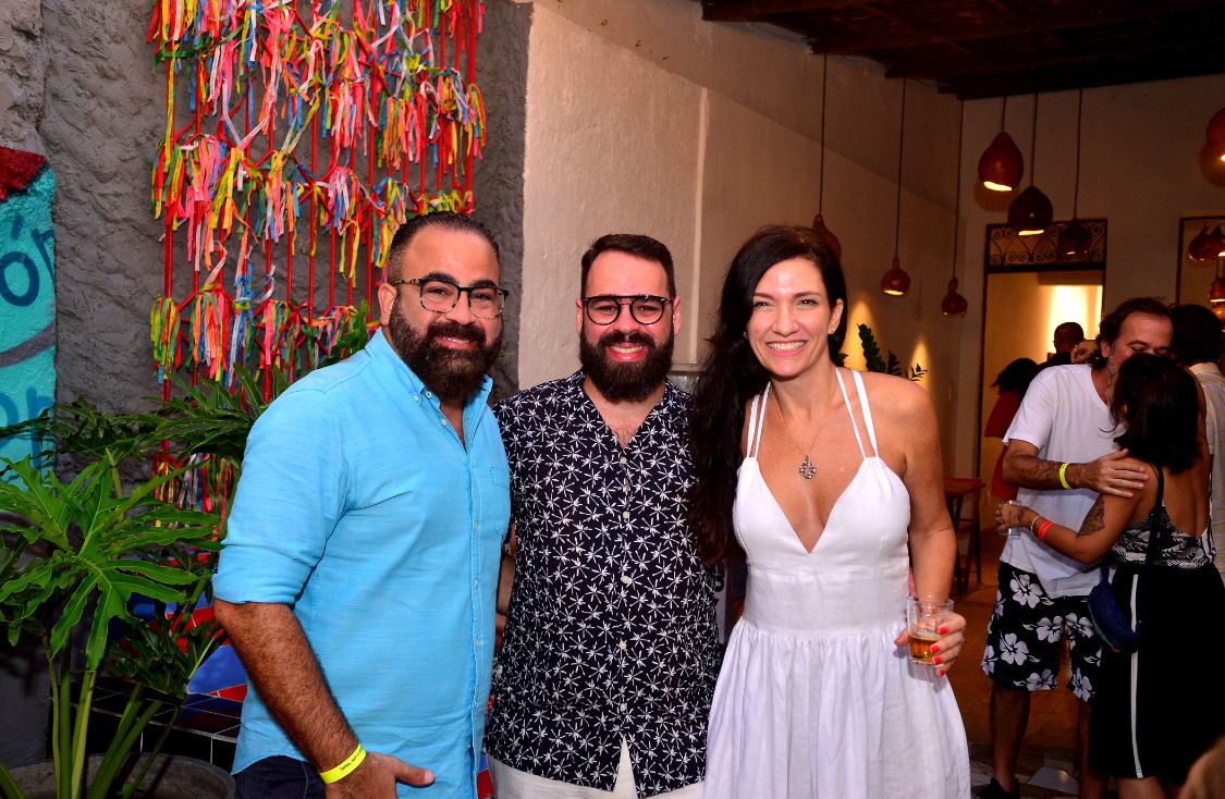 Cris Visnevski ganhou festa surpresa para celebrar 50 anos - Anota Bahia