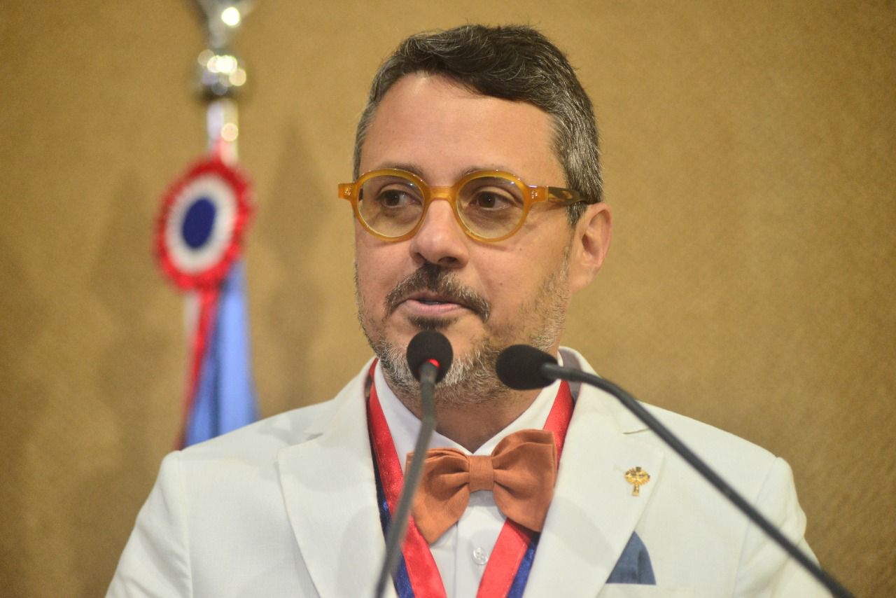 Fausto Franco recebe a Comenda 2 de Julho - Anota Bahia