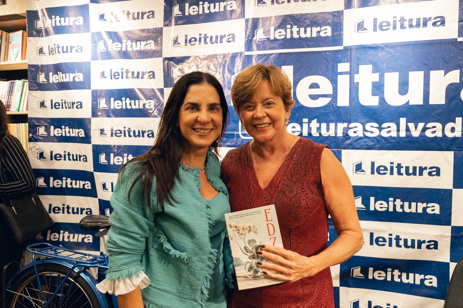 Fotos: Edza Brasil lançou livro que narra sua trajetória de vida na ...