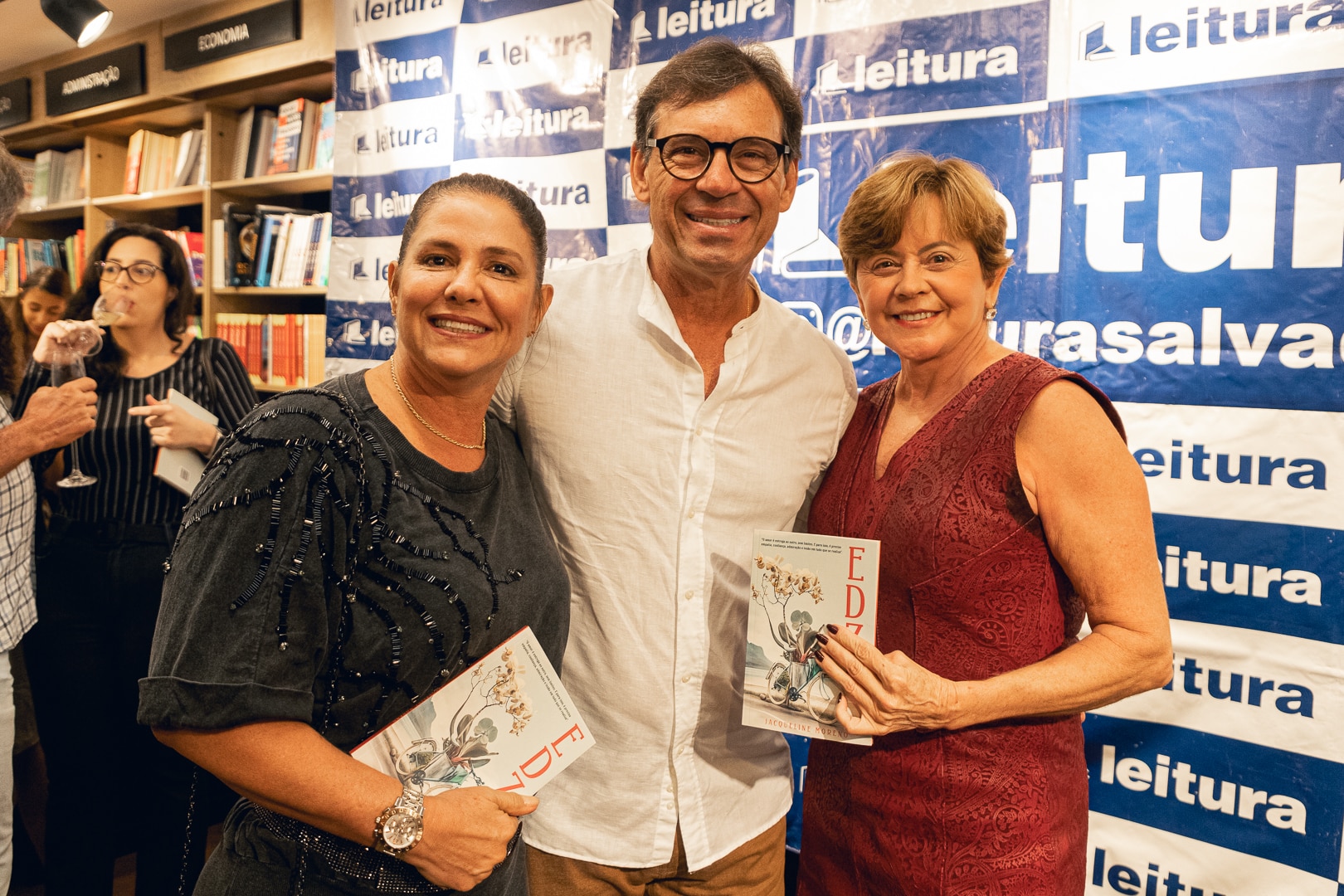 Fotos: Edza Brasil lançou livro que narra sua trajetória de vida na ...