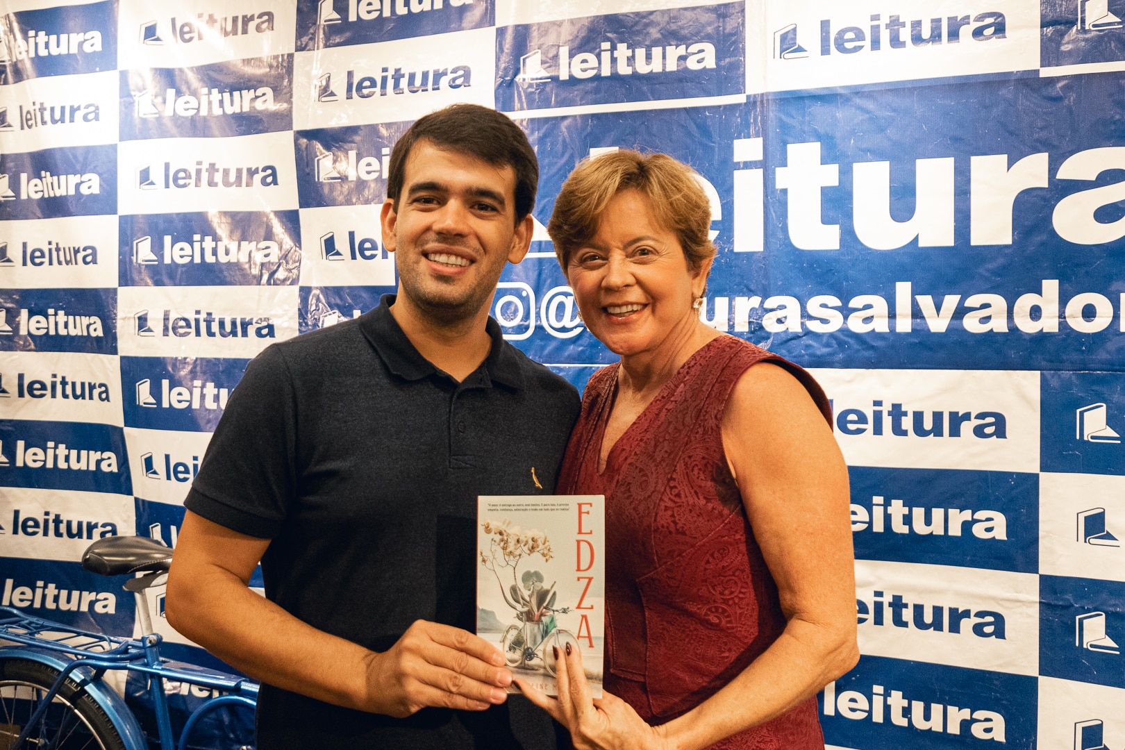 Fotos: Edza Brasil lançou livro que narra sua trajetória de vida na ...
