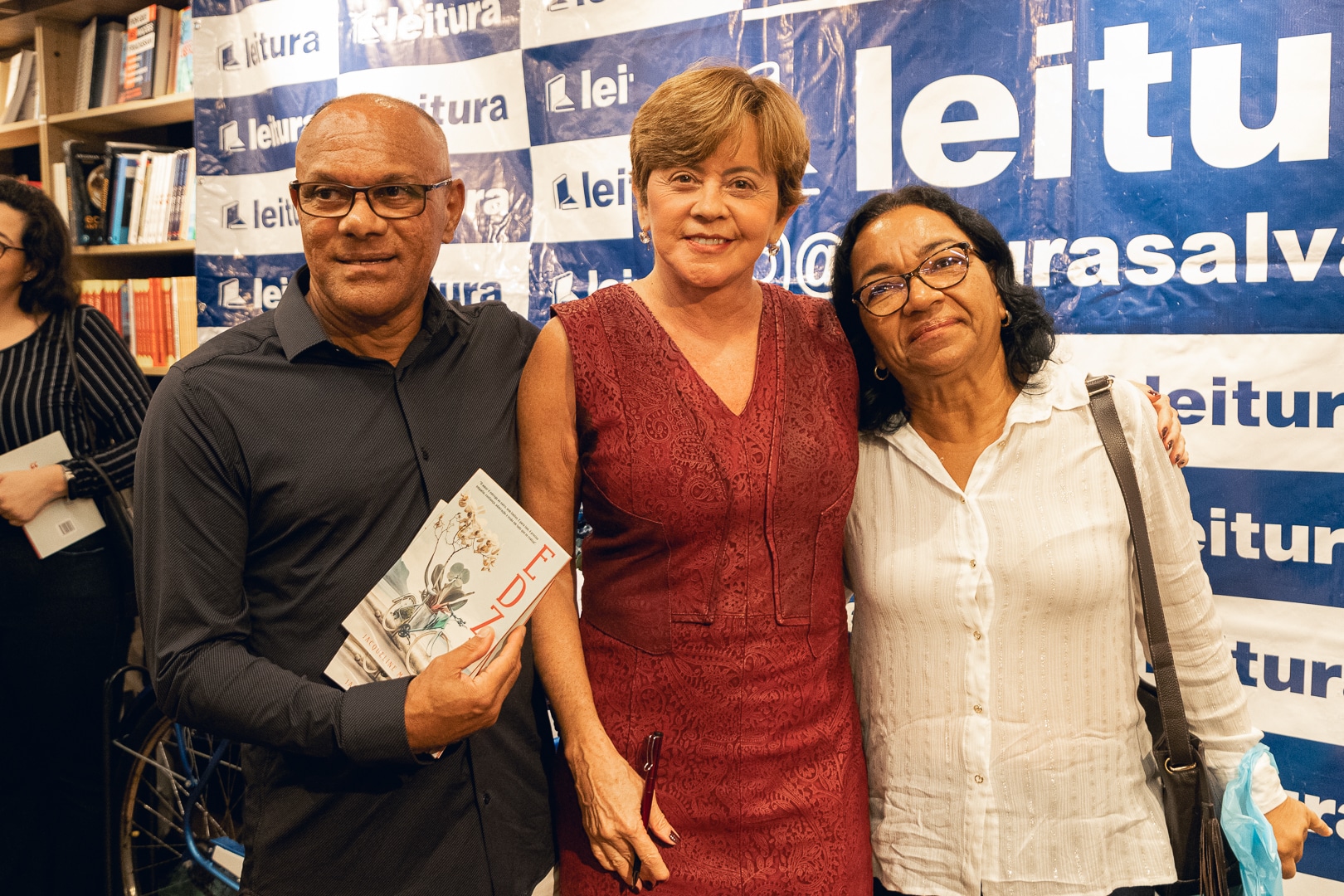 Fotos: Edza Brasil lançou livro que narra sua trajetória de vida na ...