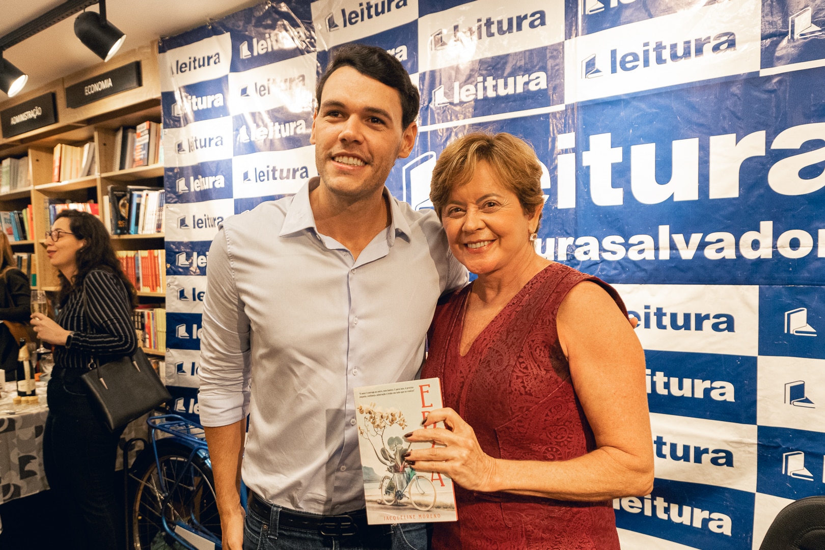 Fotos: Edza Brasil lançou livro que narra sua trajetória de vida na ...