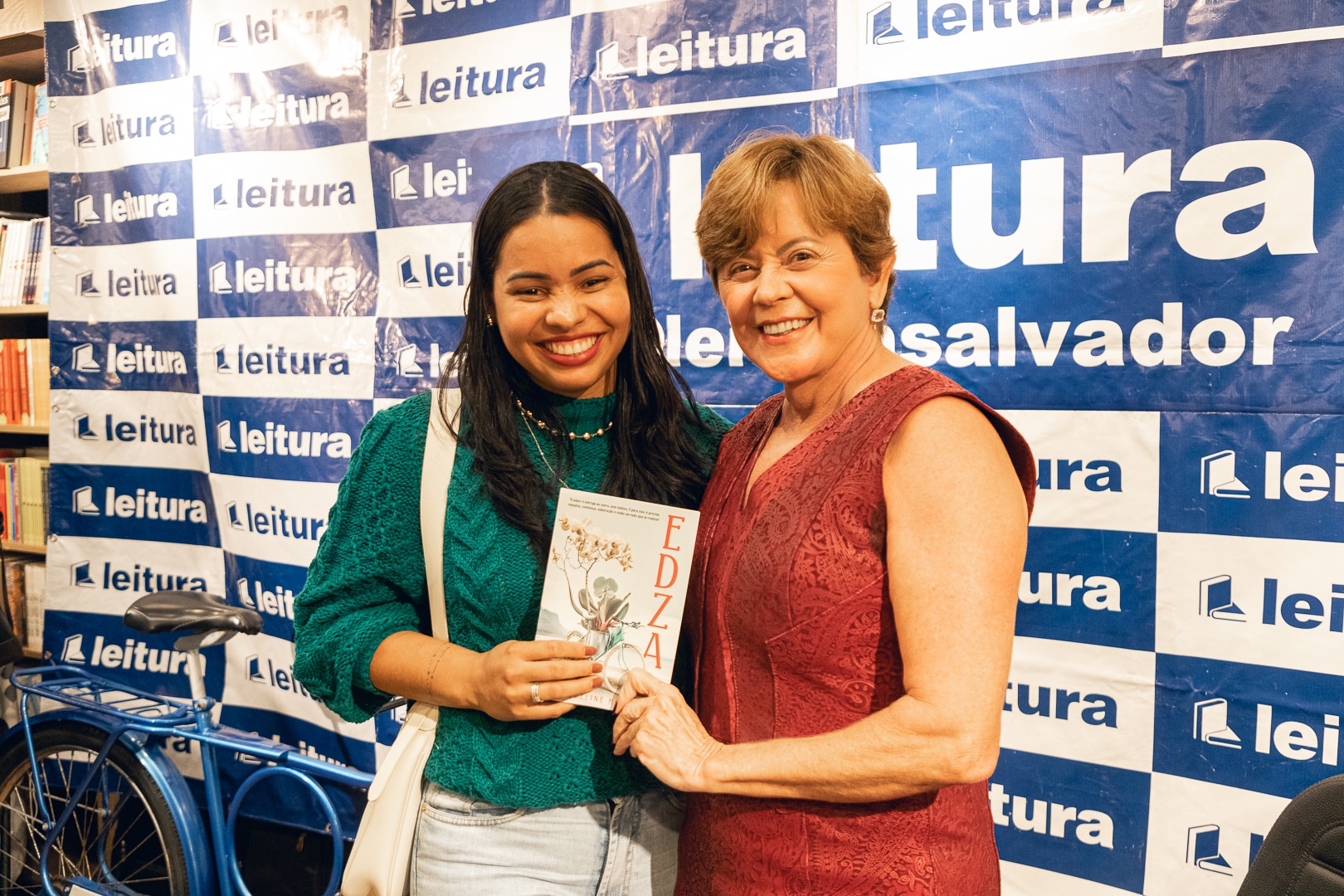 Fotos: Edza Brasil lançou livro que narra sua trajetória de vida na ...