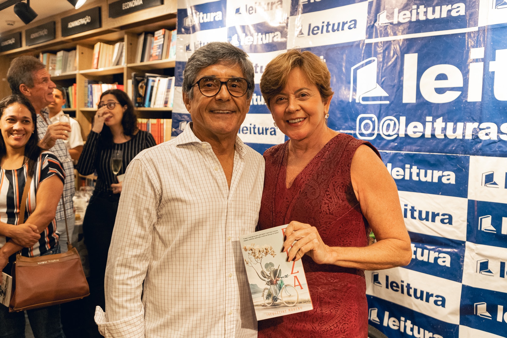 Fotos: Edza Brasil lançou livro que narra sua trajetória de vida na ...