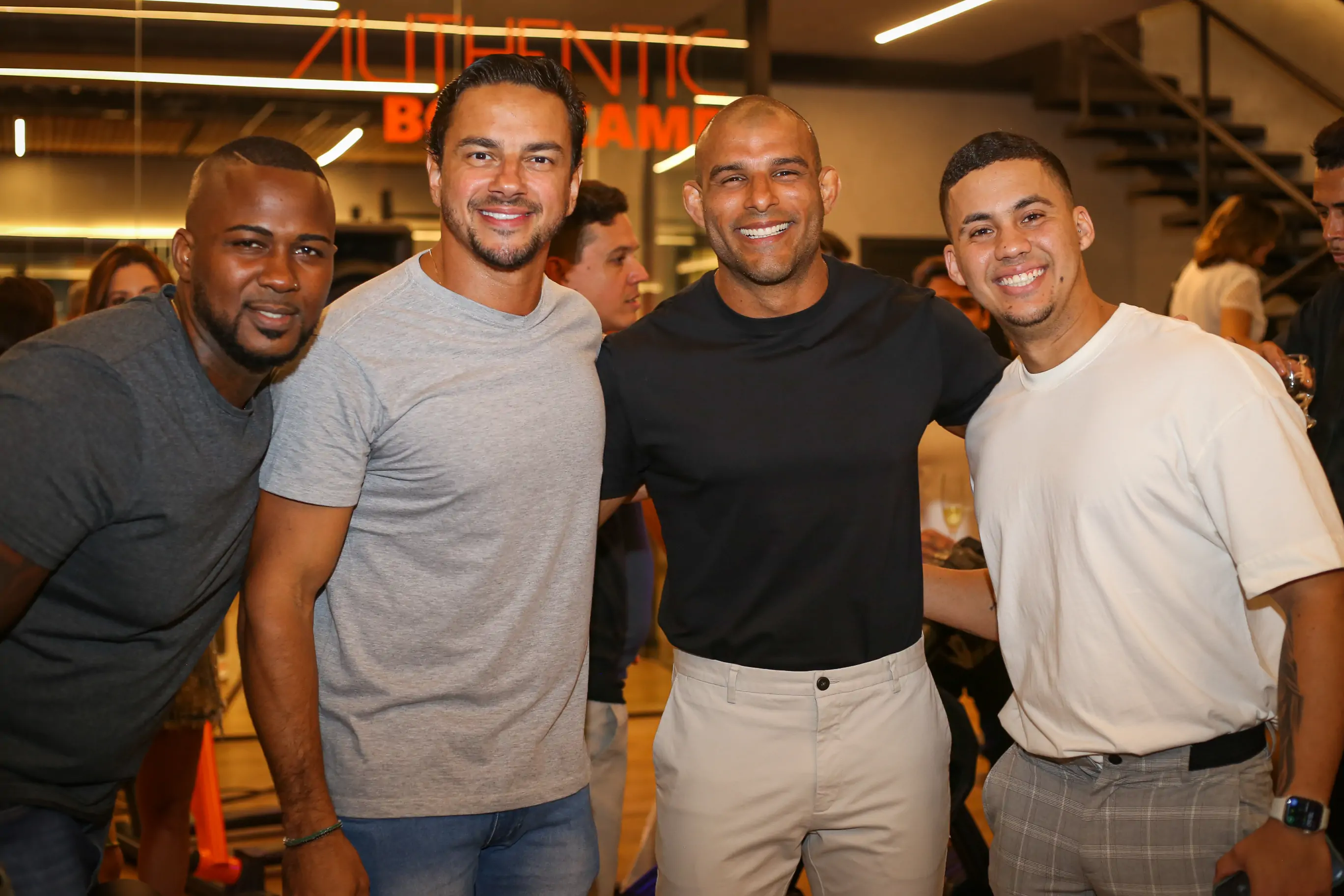 Authentic inaugurou nova sede com festa para convidados