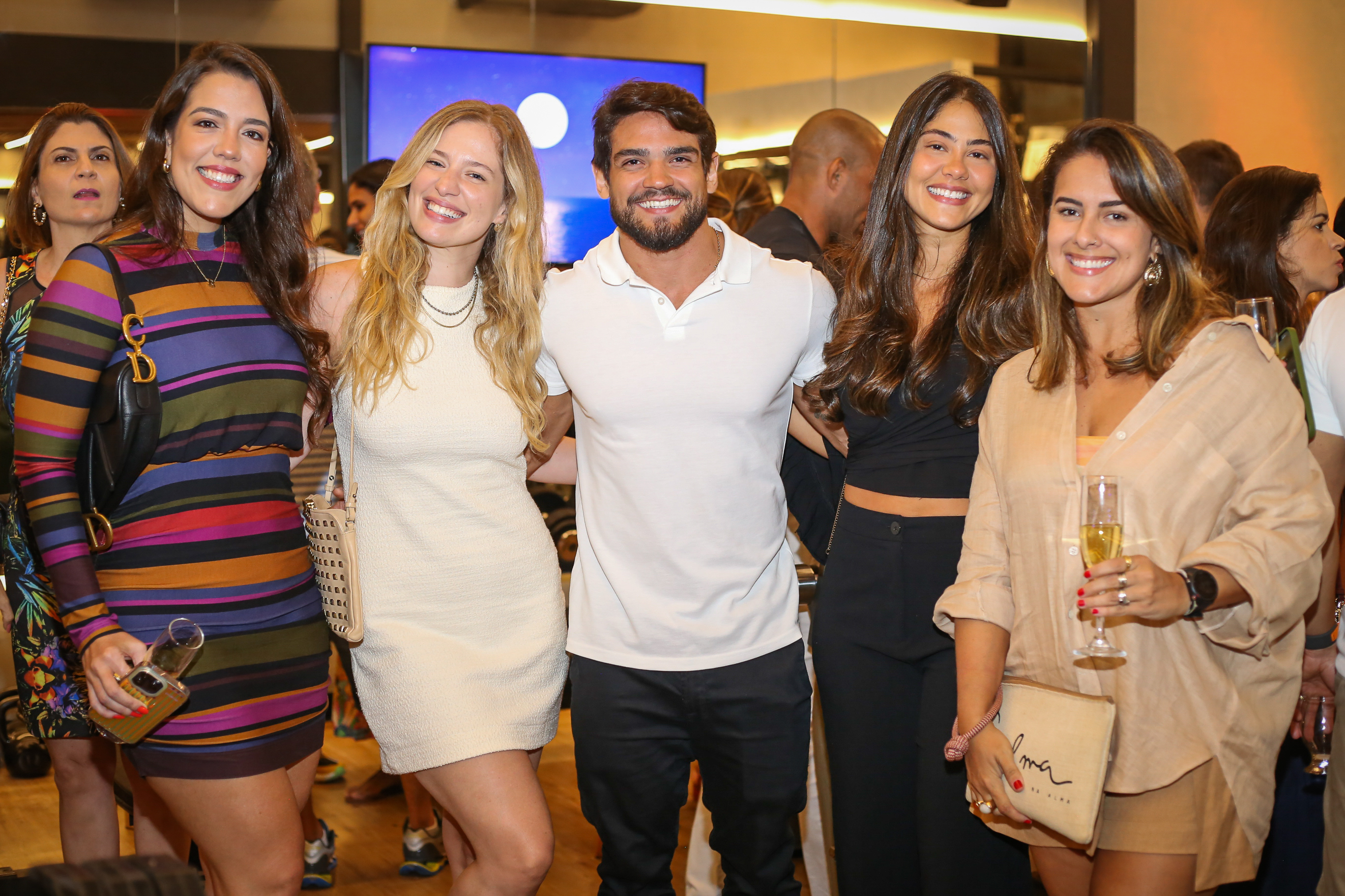 Authentic inaugurou nova sede com festa para convidados