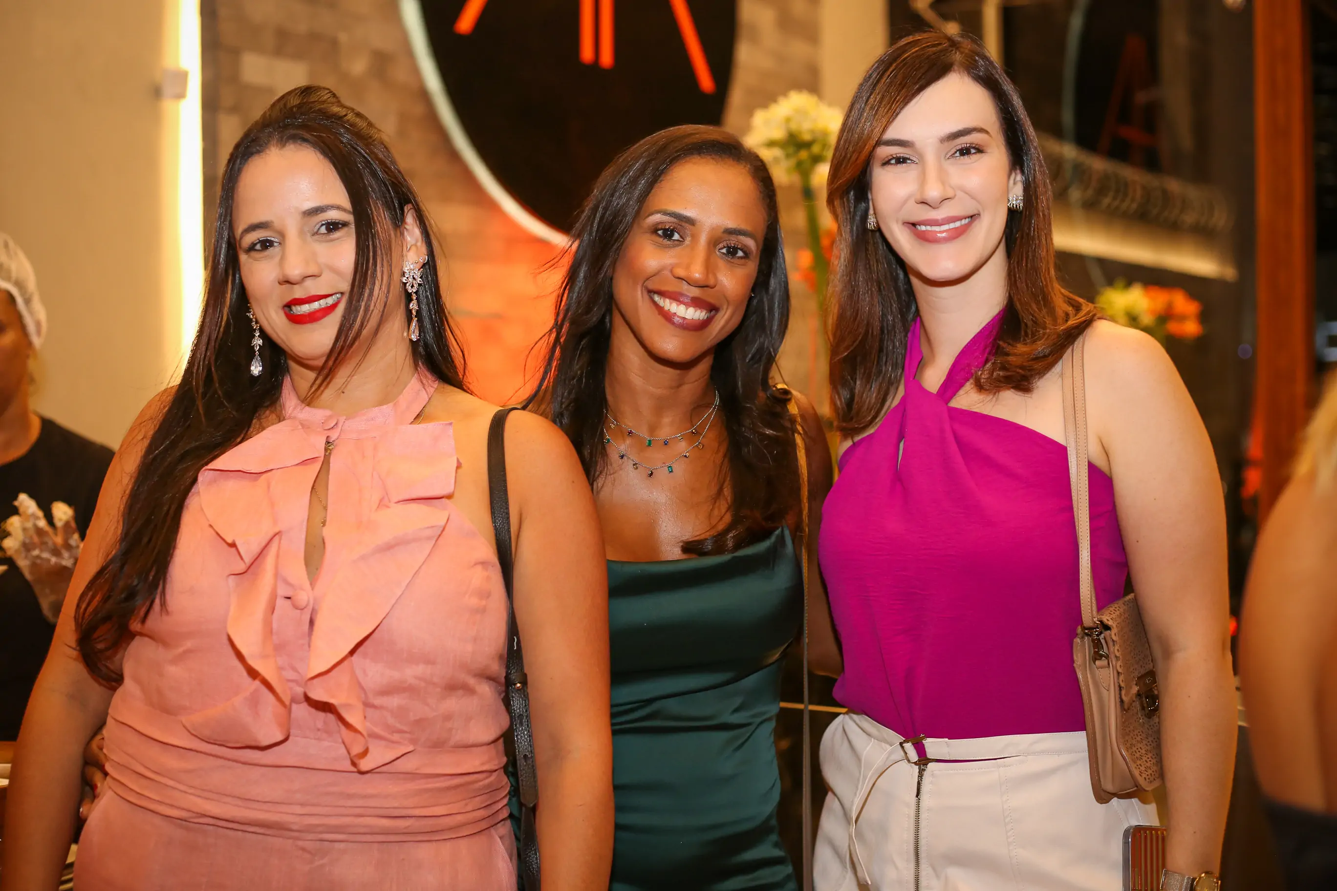 Authentic inaugurou nova sede com festa para convidados