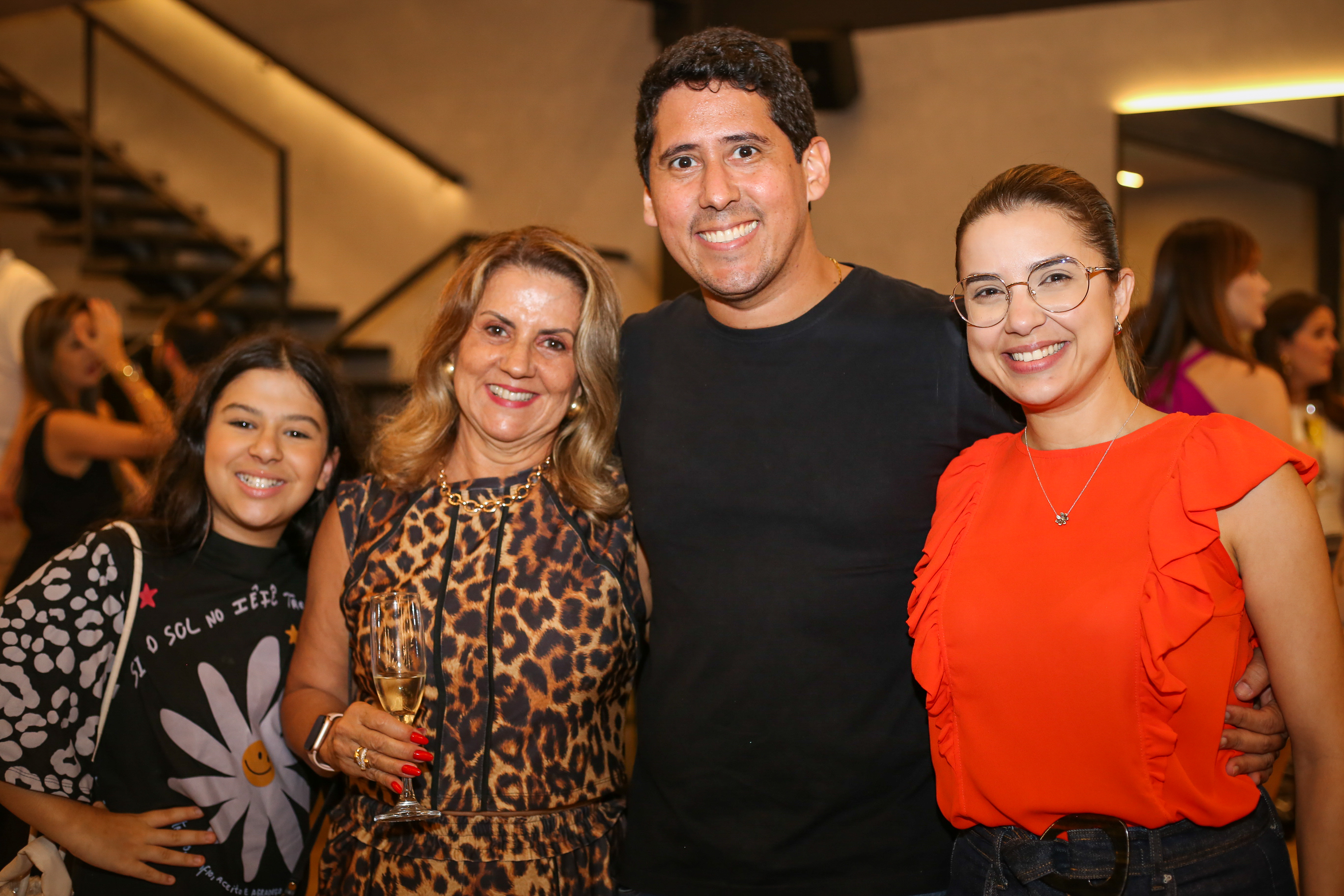 Authentic inaugurou nova sede com festa para convidados