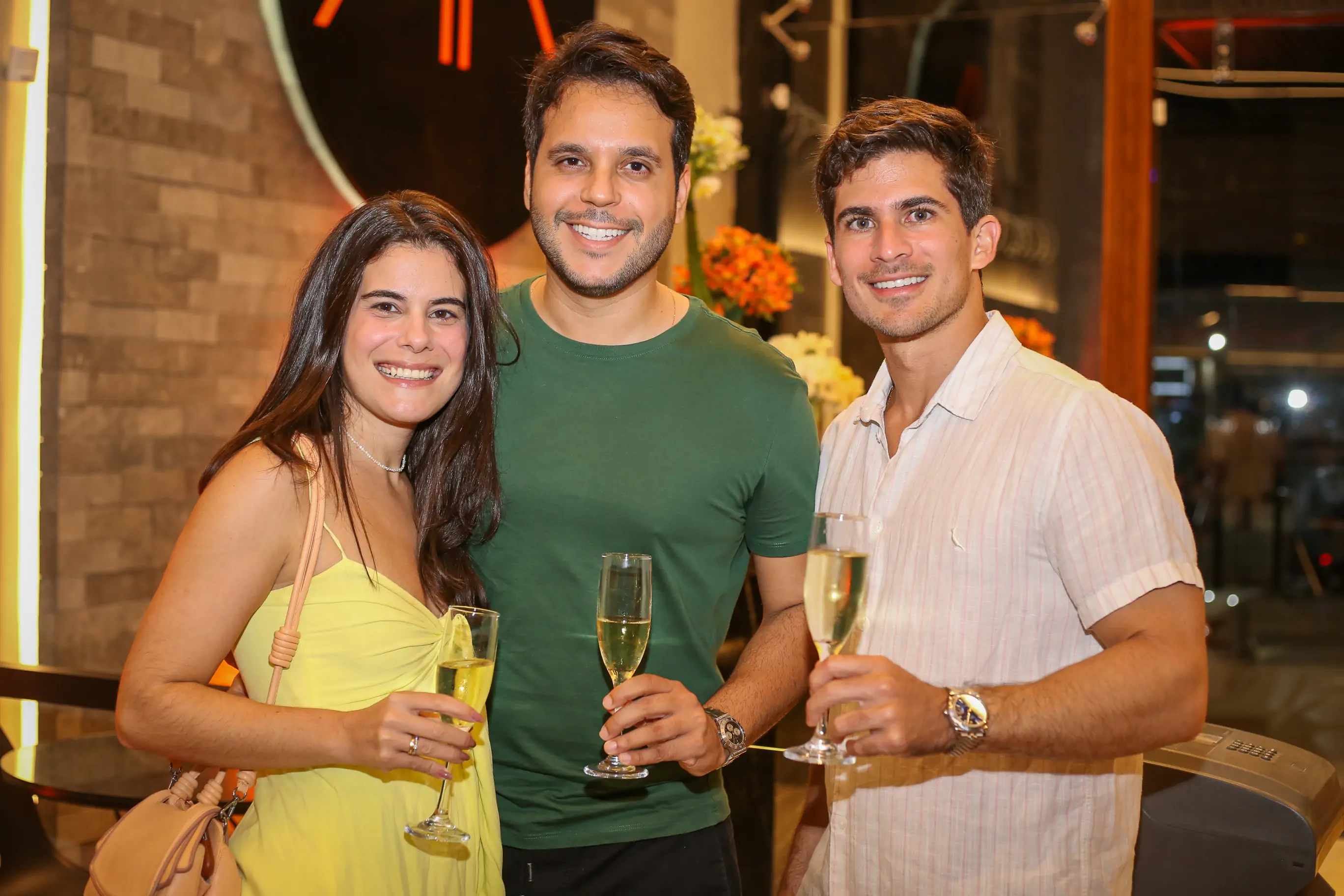 Authentic inaugurou nova sede com festa para convidados