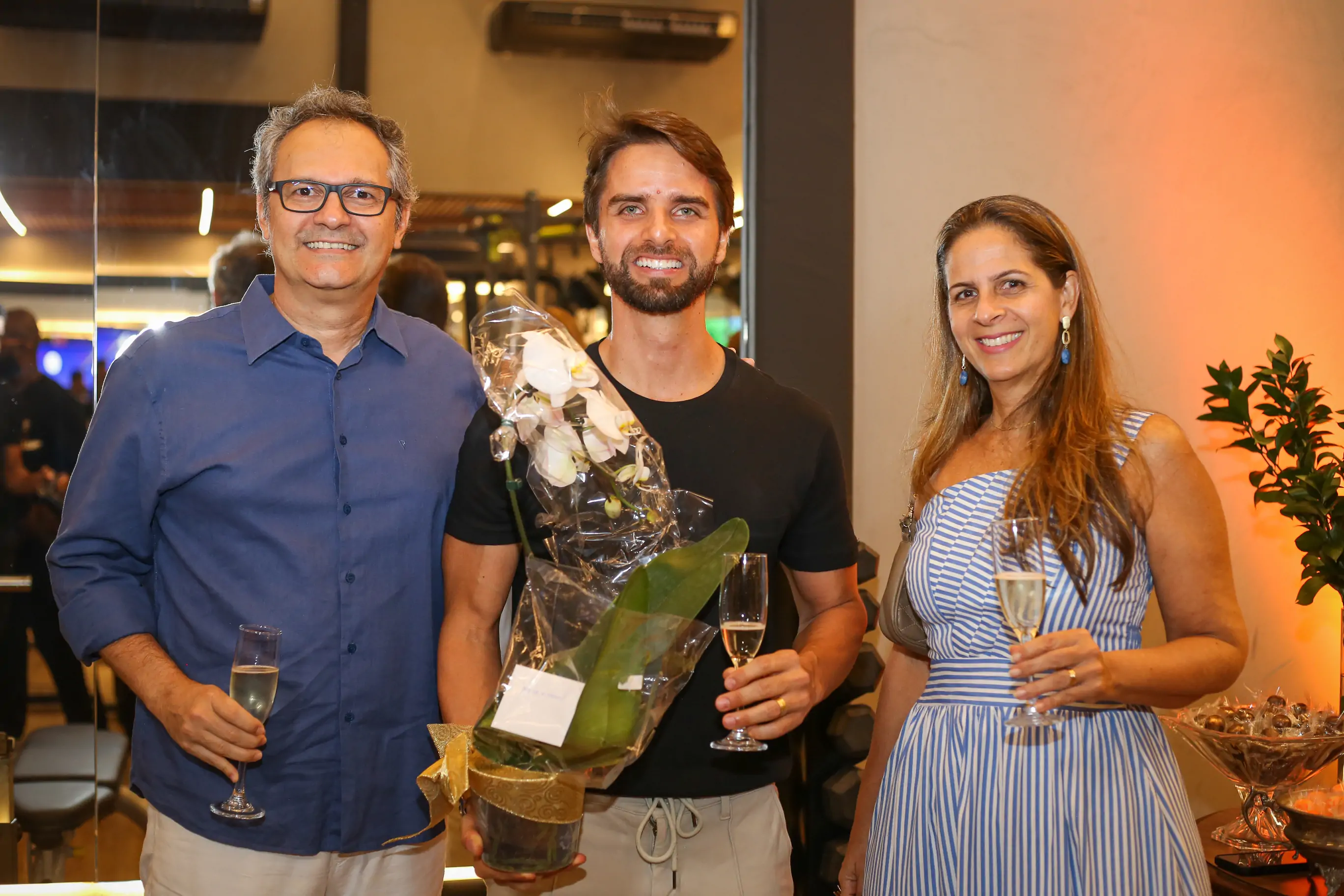 Authentic inaugurou nova sede com festa para convidados