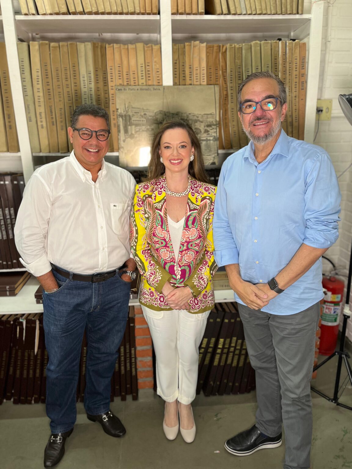 Isabela Suarez fala sobre o "papel da mulher" no Multiálogos