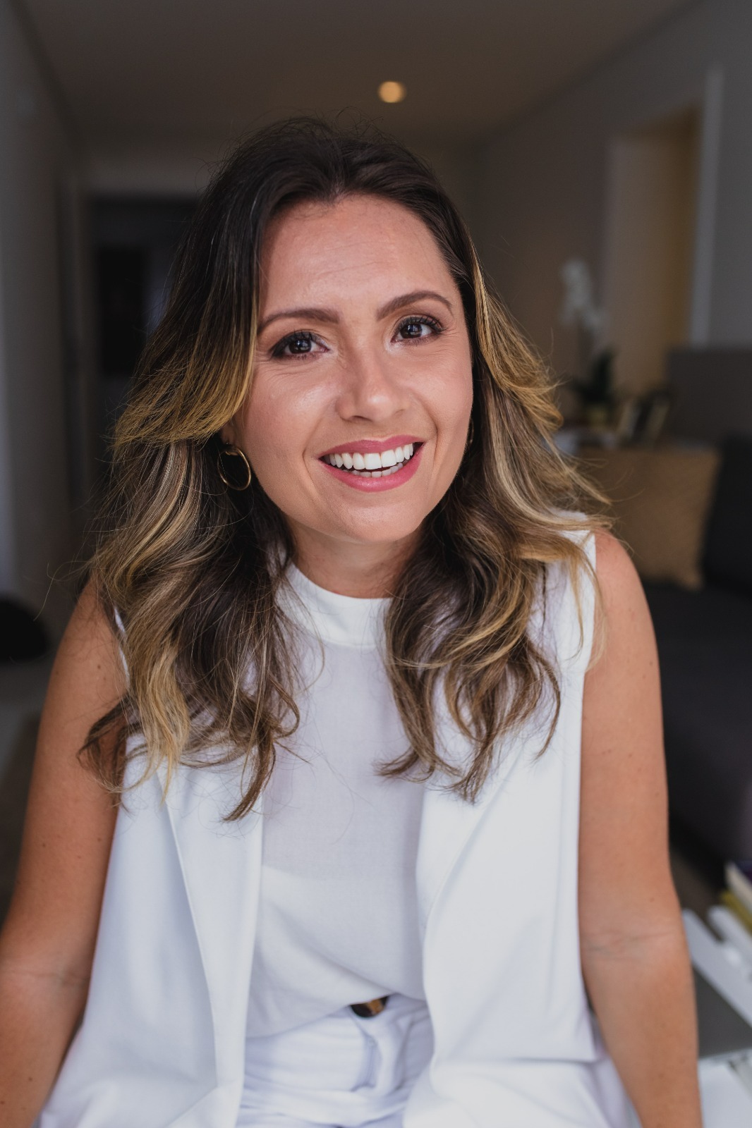 Rebecca Lyrio participa de lançamento de livro em Salvador