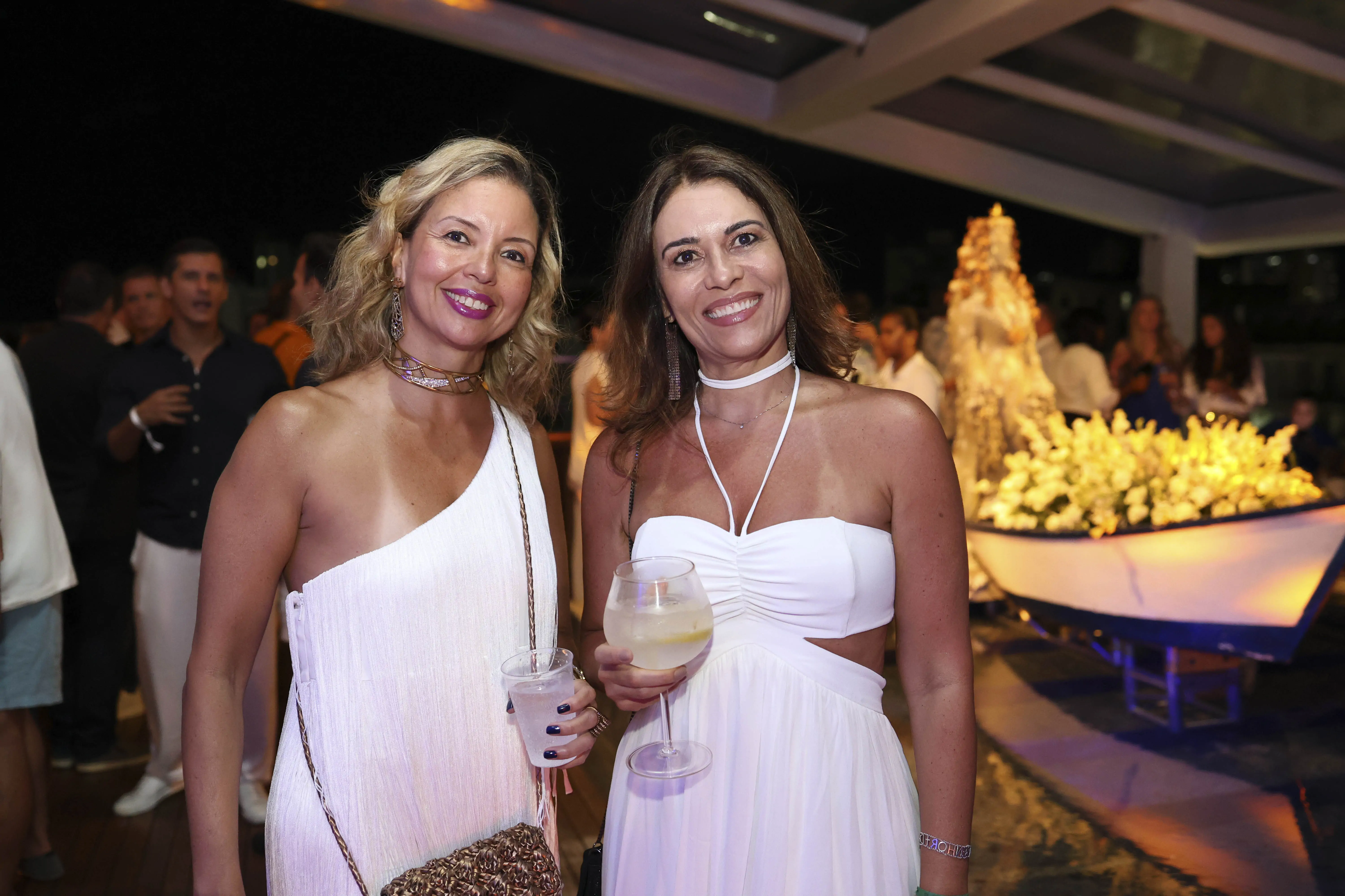 Noite de Iemanjá no Fasano reuniu baianos e turistas no rooftop