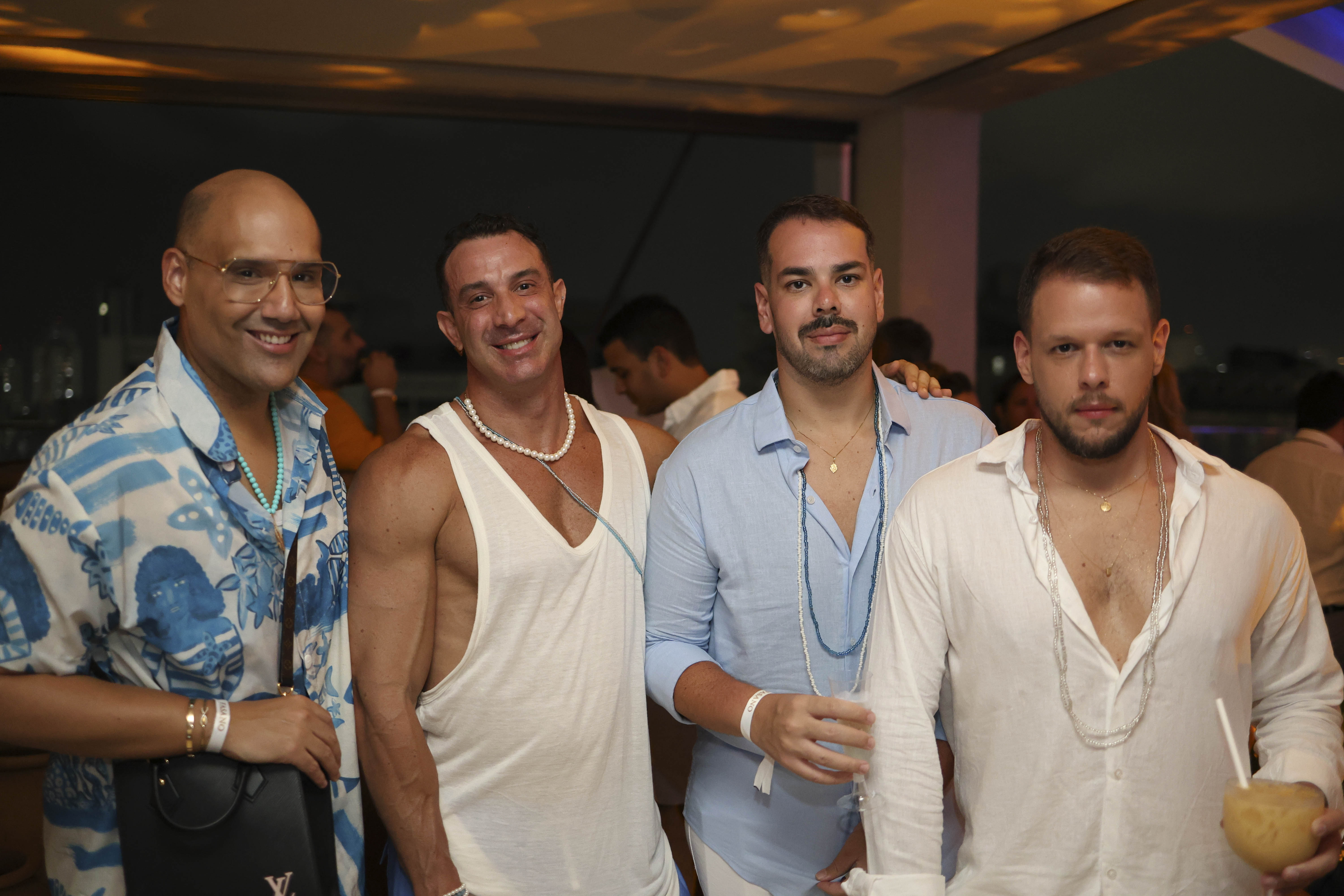 Noite de Iemanjá no Fasano reuniu baianos e turistas no rooftop