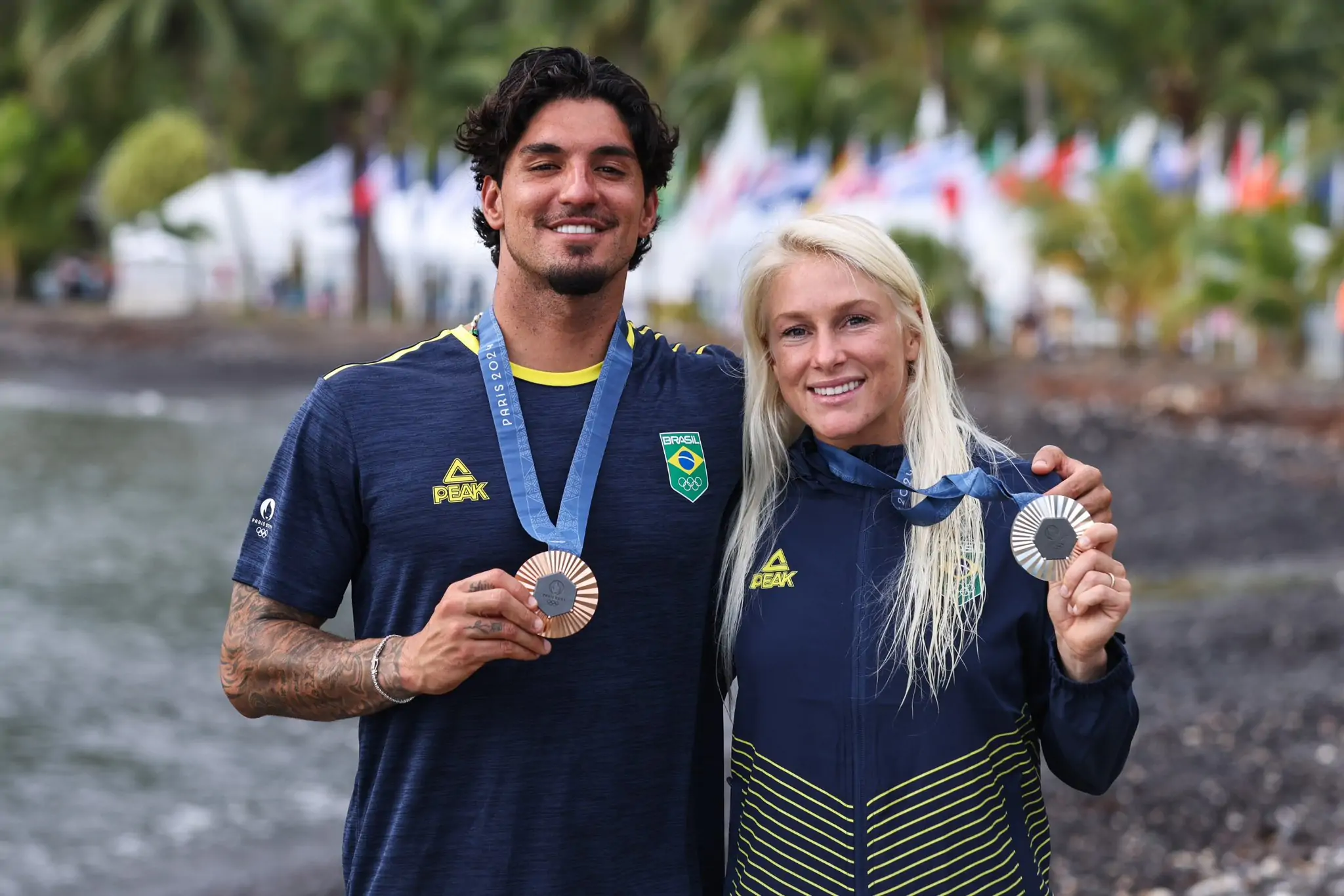 Gabriel Medina garante bronze para o Brasil no surfe masculino