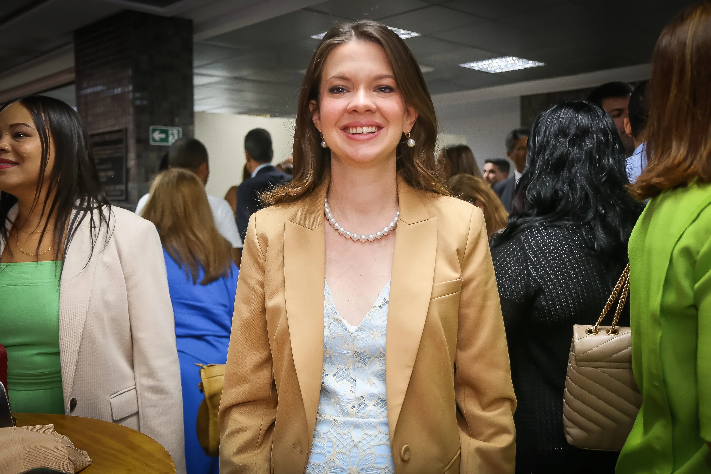 Fotos - Isabela Suarez recebe a maior honraria da ALBA