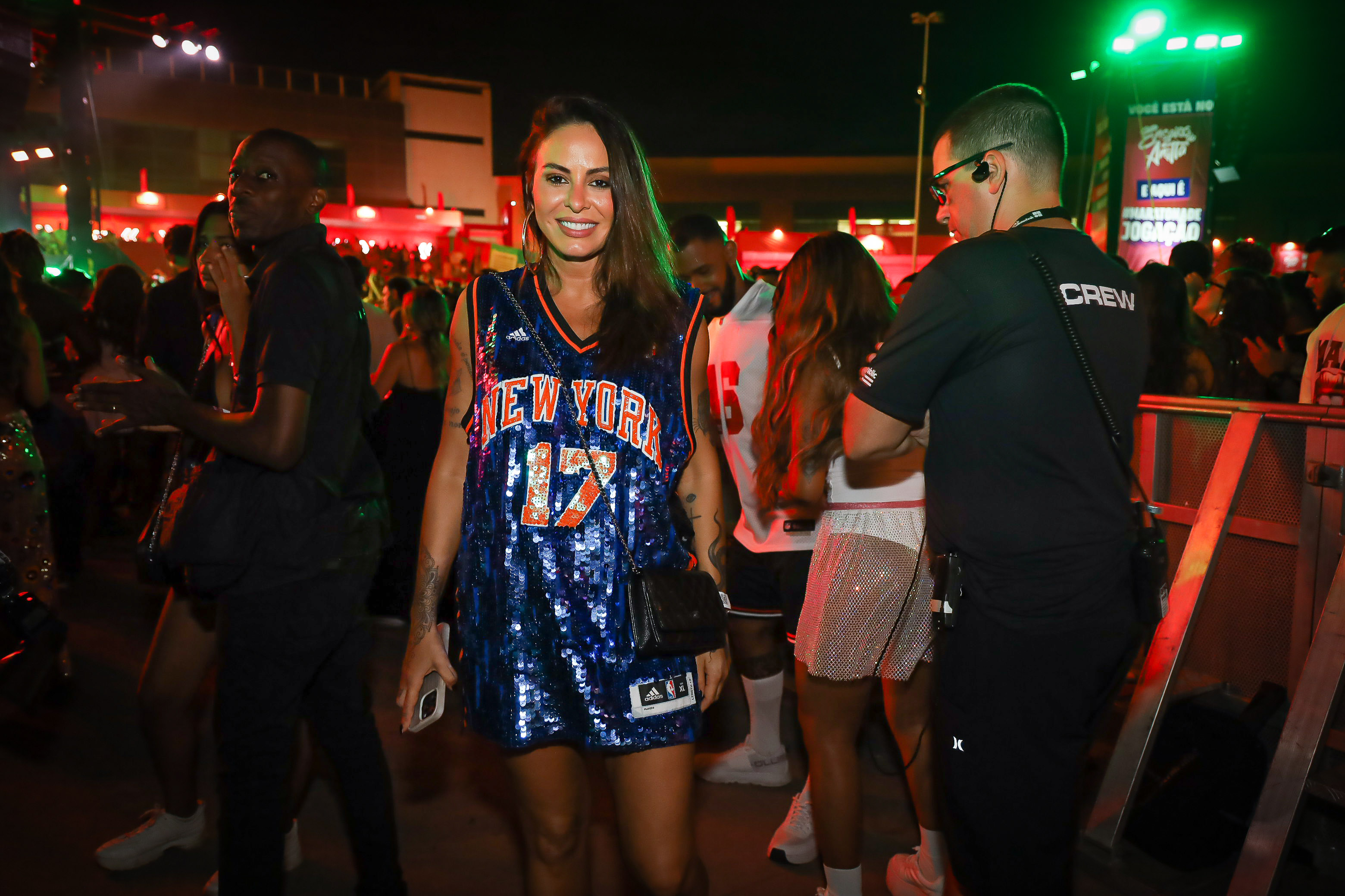 Fotos - Ensaios da Anitta reuniu artistas convidados em Salvador ...