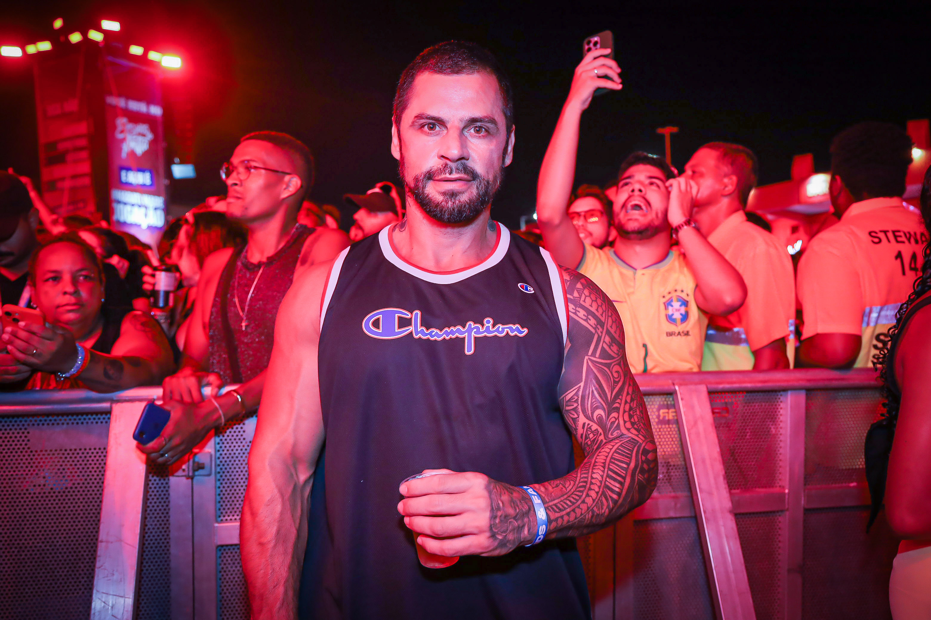 Fotos - Ensaios da Anitta reuniu artistas convidados em Salvador ...