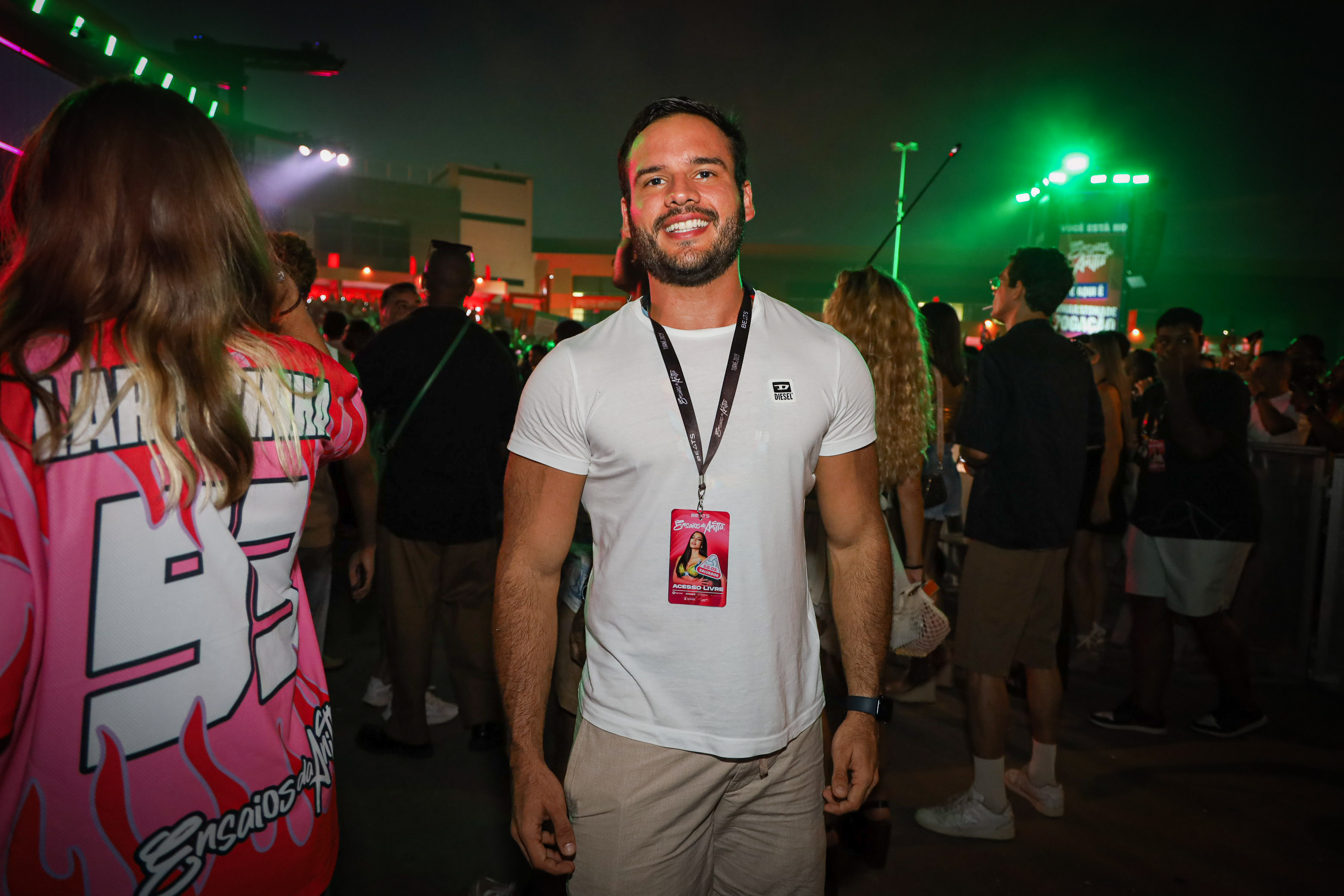 Fotos - Ensaios da Anitta reuniu artistas convidados em Salvador ...