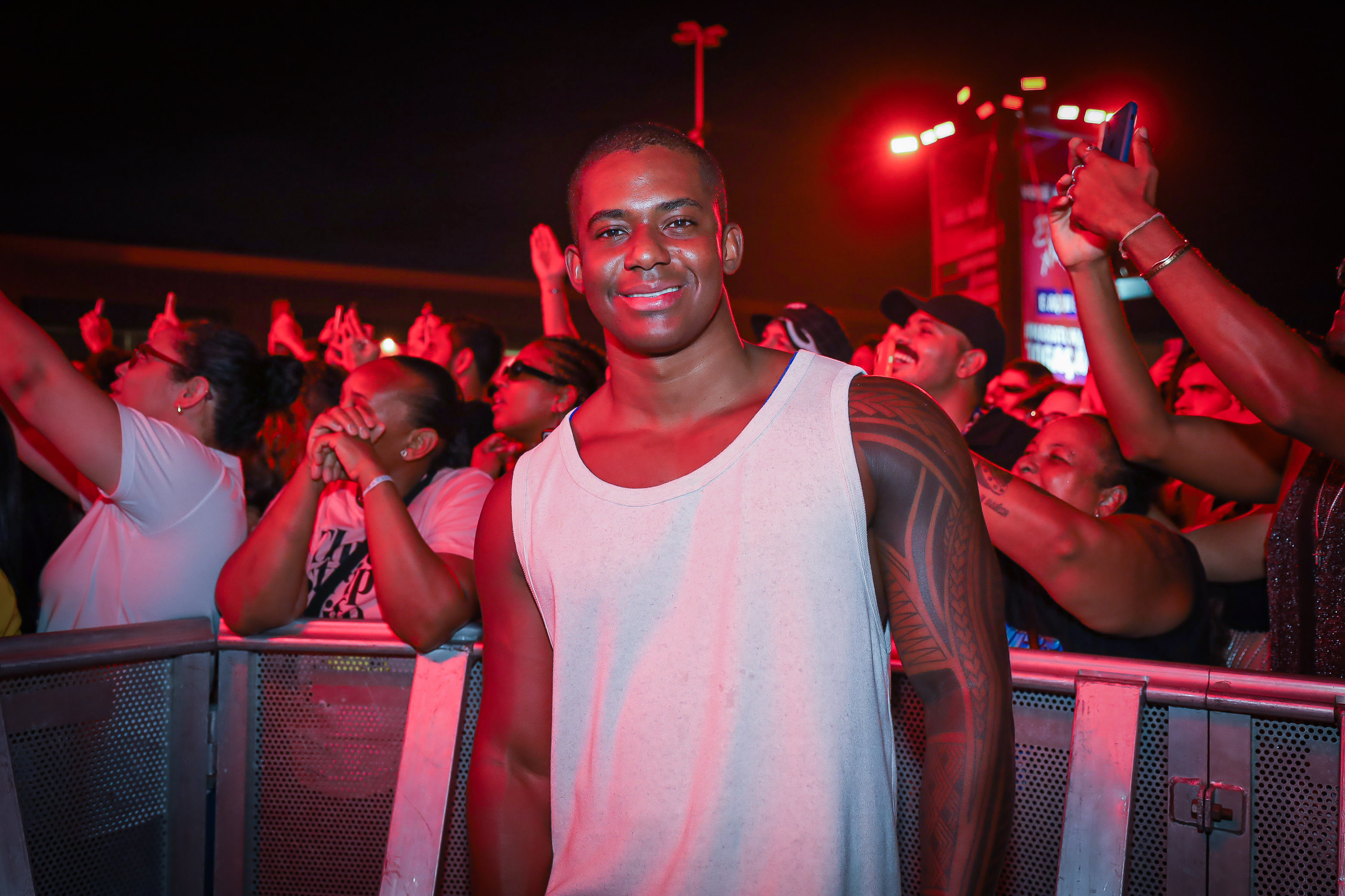 Fotos - Ensaios da Anitta reuniu artistas convidados em Salvador ...