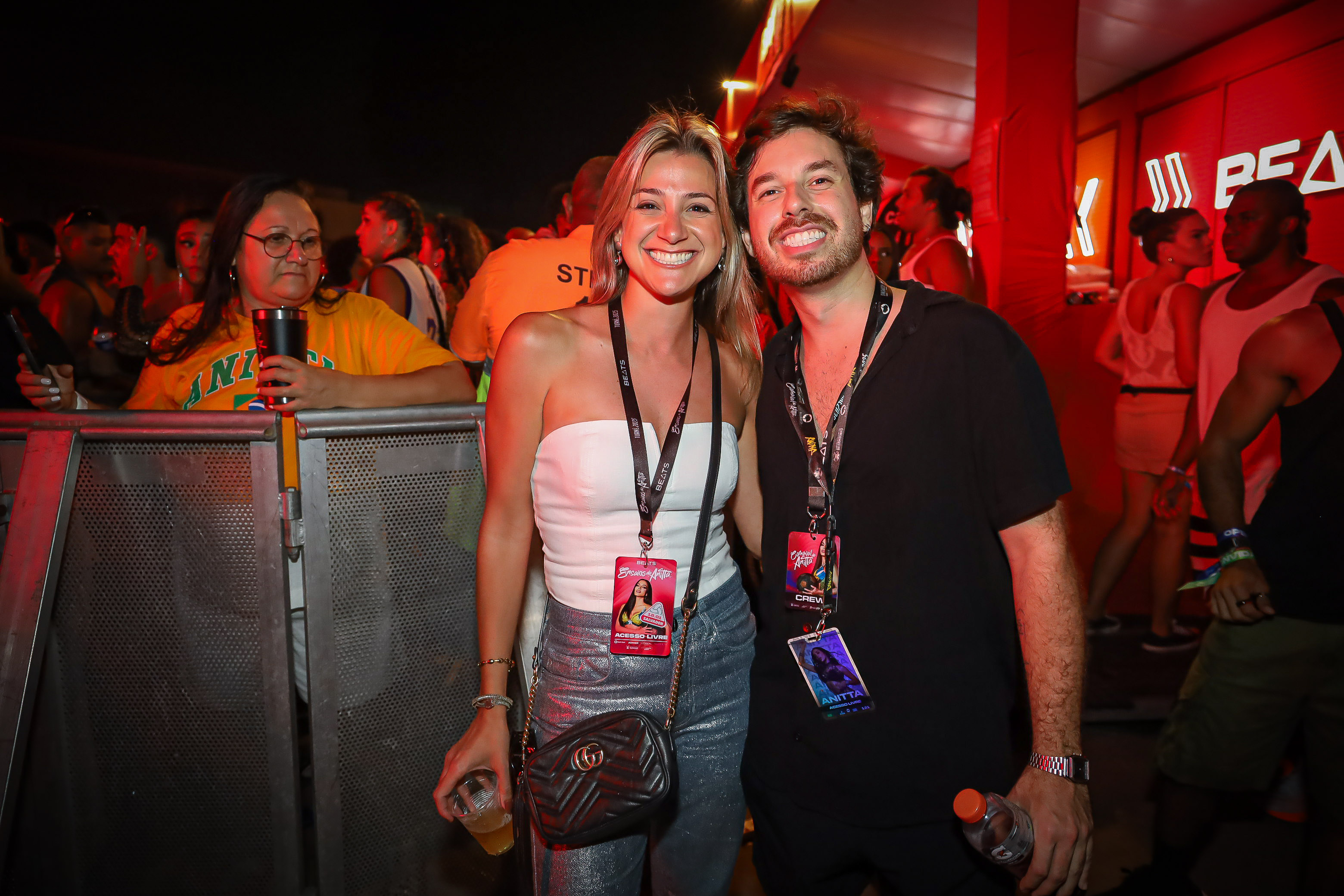 Fotos - Ensaios da Anitta reuniu artistas convidados em Salvador ...