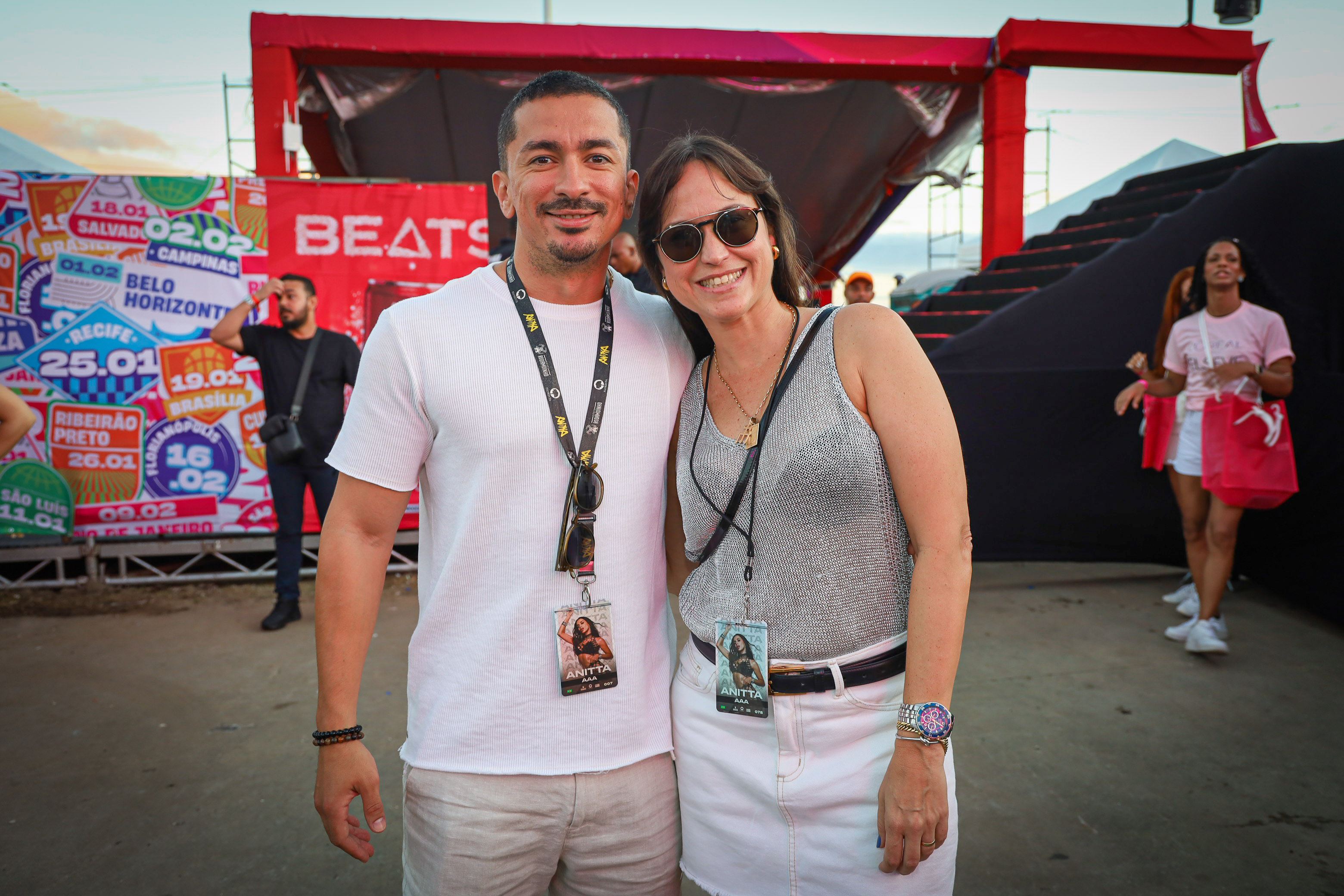 Fotos - Ensaios da Anitta reuniu artistas convidados em Salvador ...