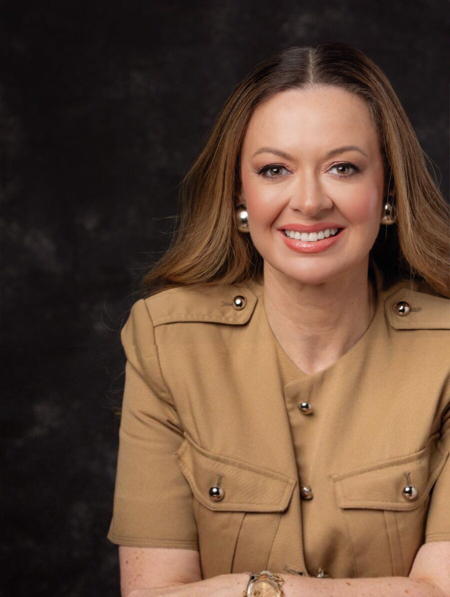 Isabela Suarez é destaque na capa da nova edição da Let’s Go Bahia ...