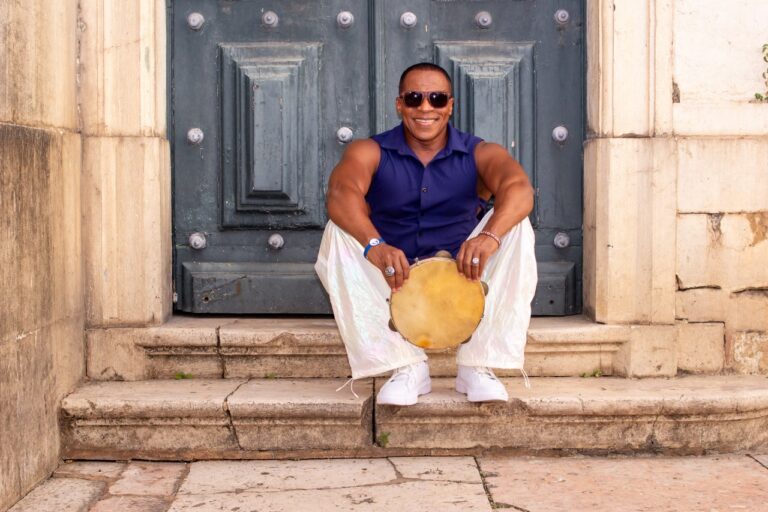 Com samba-reggae, Wilson Café vai homenagear o Axé e o Ilê