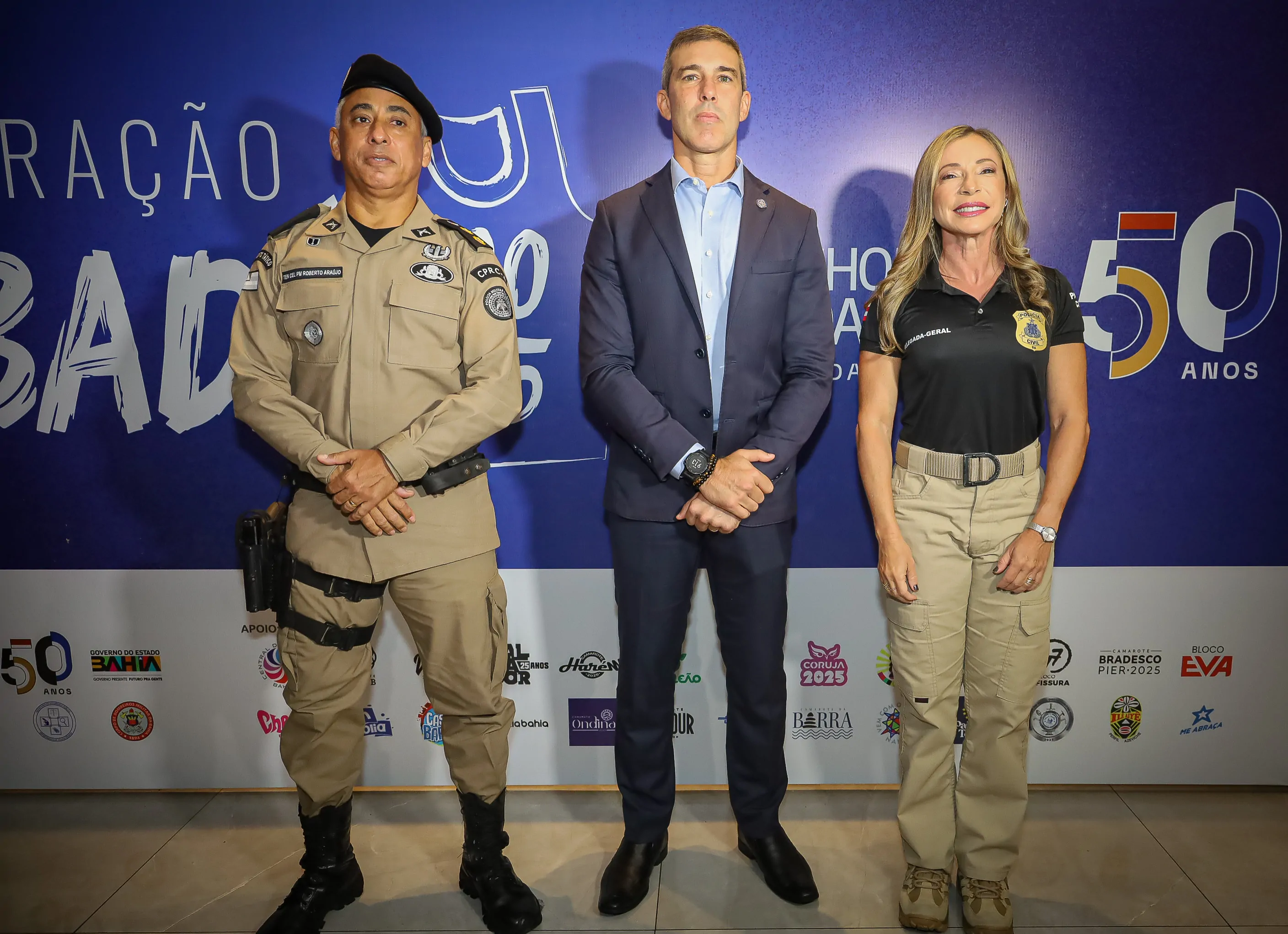 Fotos – “Operação Abadá” inicia entrega de camisas para o Carnaval 2025 ...