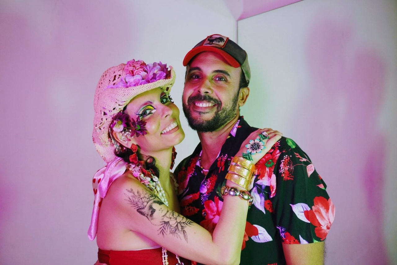Mãeana e Bem Gil serão os reis do bloco Os Mascarados