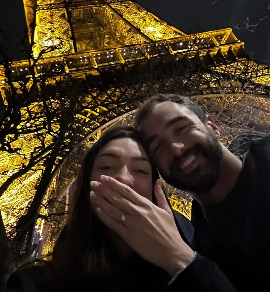 Paola Marques Gallas é pedida em noivado por Alexandre Cavalcanti, em Paris - Anota Bahia