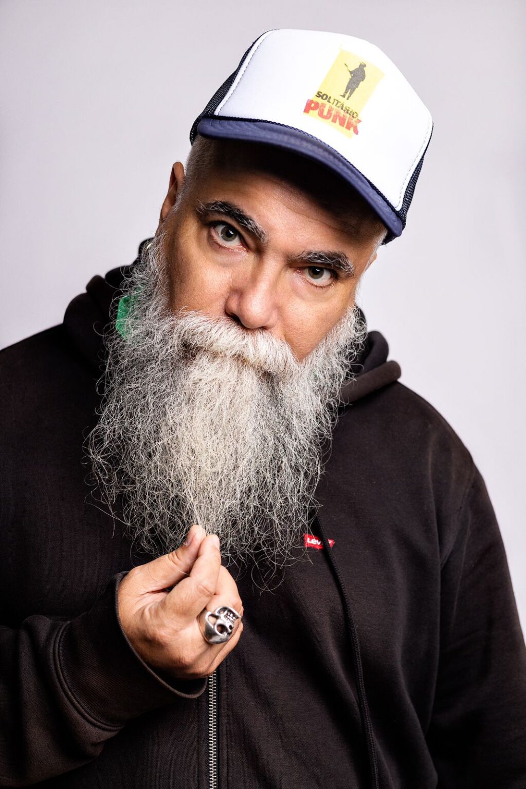 Márcio Mello anuncia nova temporada do "Punk Acústico"