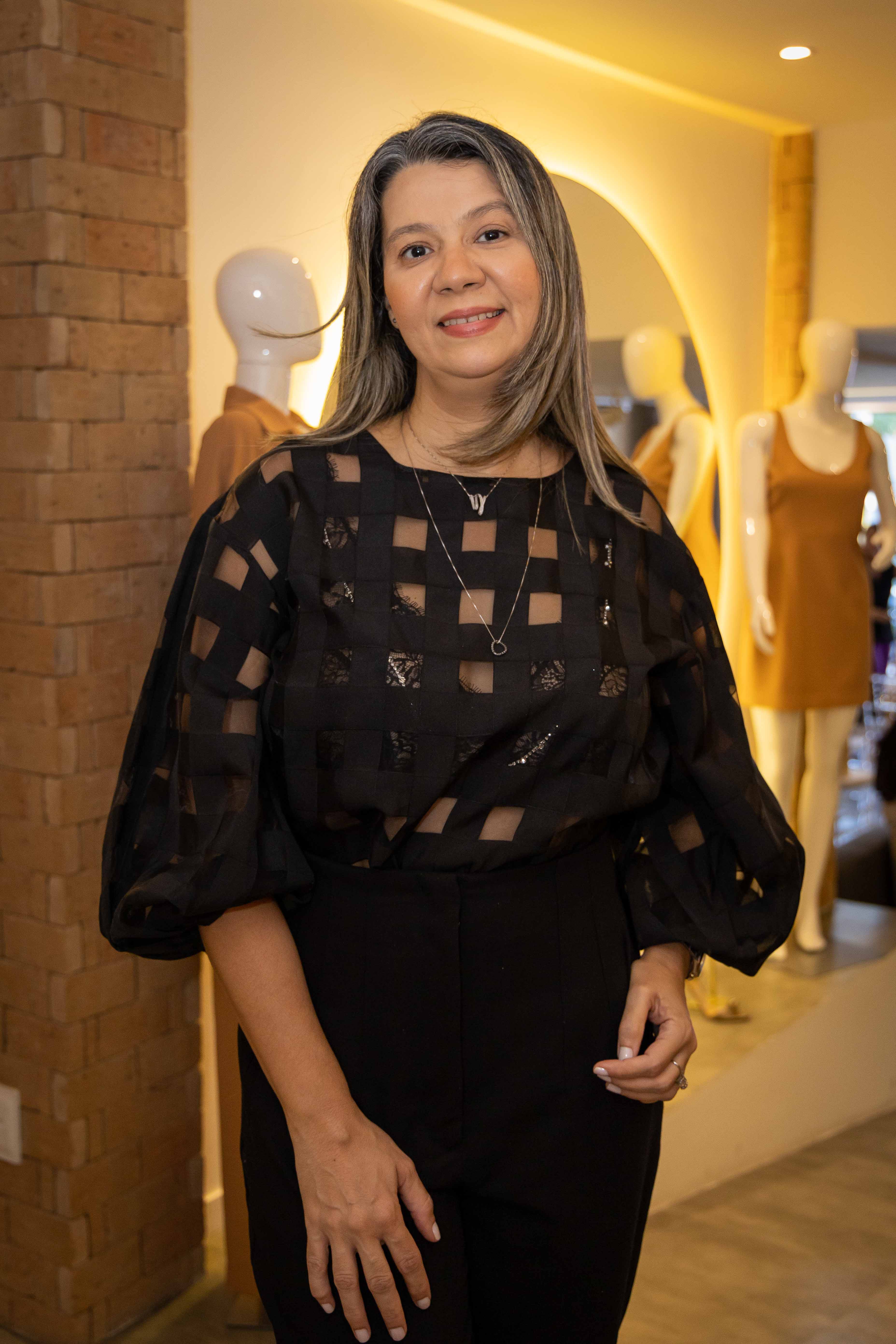Fotos - Isabela Suarez e Ana Corrêa debatem o papel das mulheres no ...