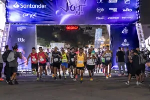 Santander Night Run movimenta a orla de Salvador com corrida noturna ...