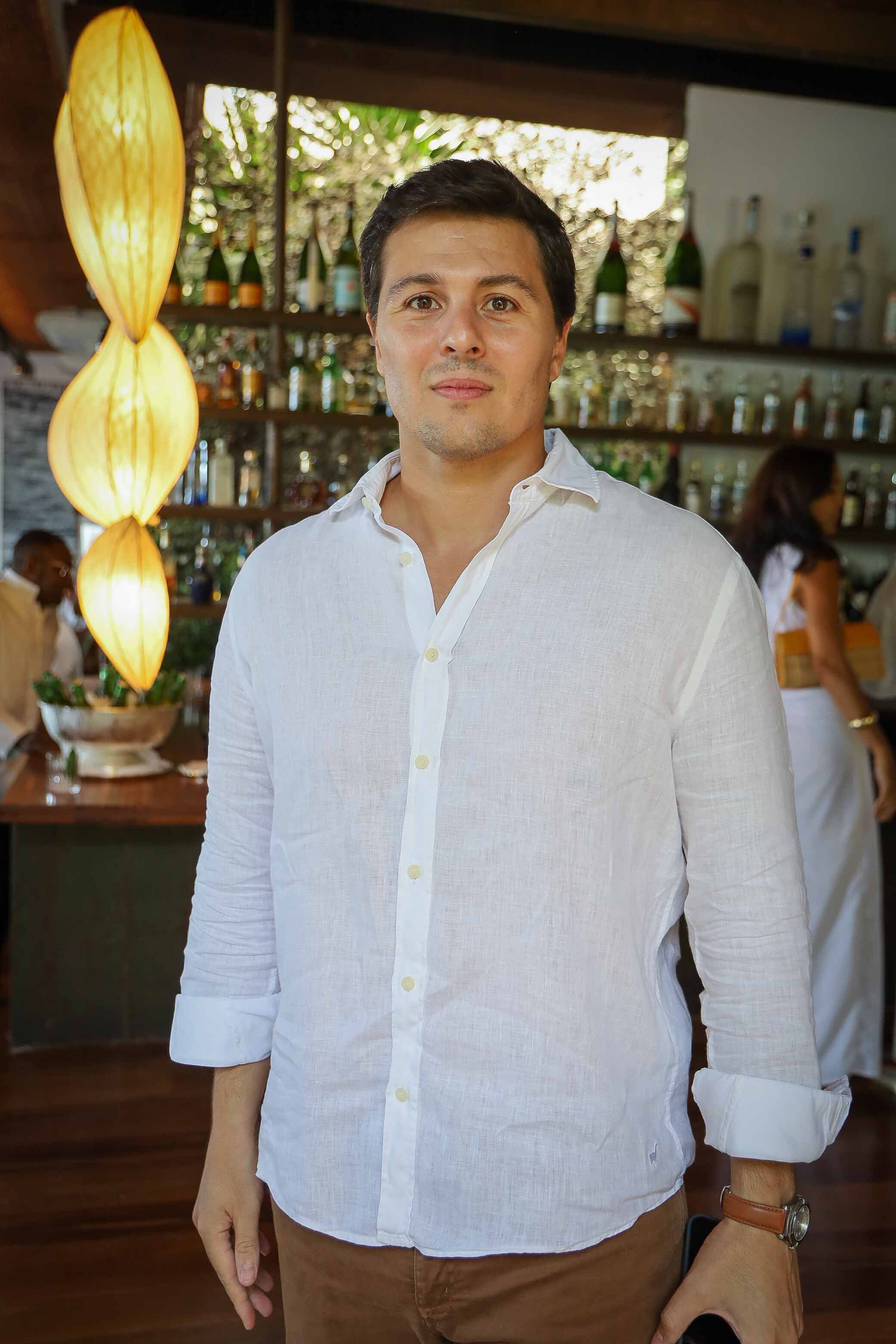 Fotos - 2ª Feijoada do NDB reuniu trade de arquitetura no Amado - Anota ...